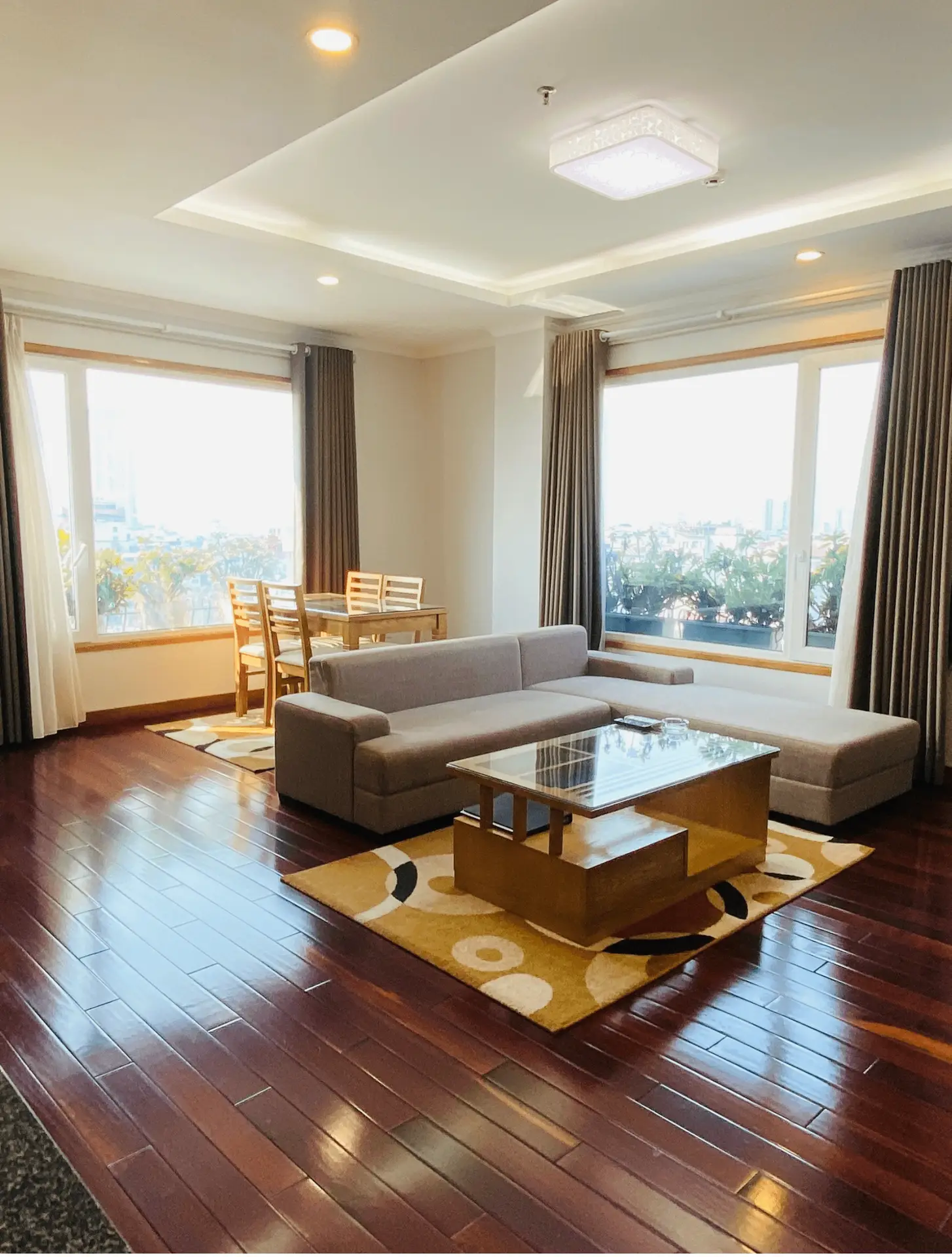 RIVER SIDE - HANA STAY